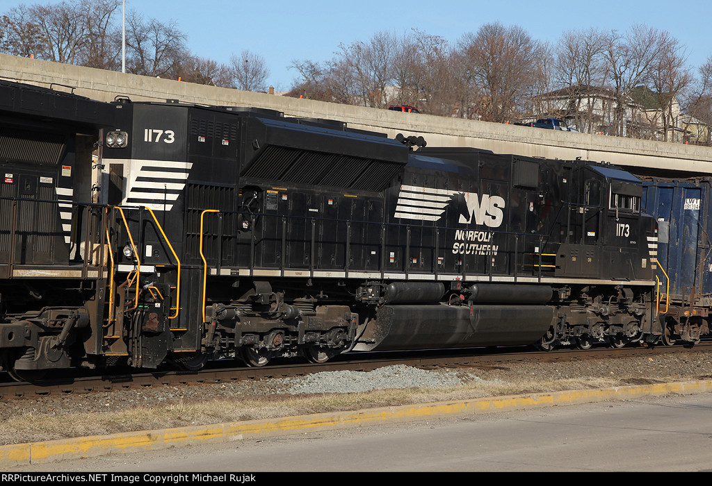 NS 1173